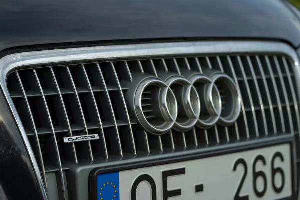 Черный Ауди Олроуд 2009 в Лиепая, объемом двигателя 2.00 л и пробегом 303 тыс. км за 6800 €, фото 9 на AUTOMOTO.COM.LV