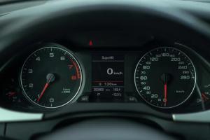 Black Audi Allroad 2009 in Liepaja, with an engine capacity of 2.00 L and mileage of 303 thousand km for 6800 €, photo 20 on AUTOMOTO.COM.LV
