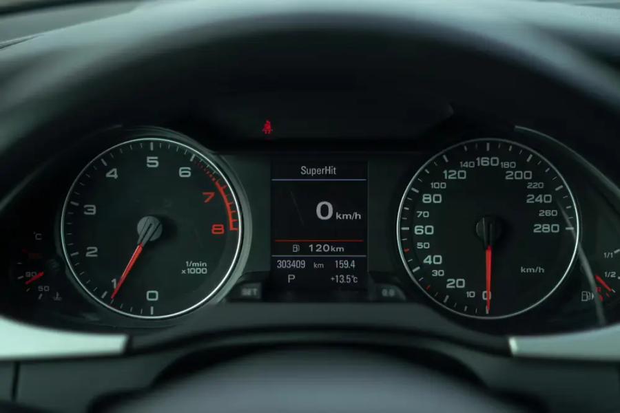 Black Audi Allroad 2009 in Liepaja, with an engine capacity of 2.00 L and mileage of 303 thousand km for 6800 €, photo 20 on AUTOMOTO.COM.LV