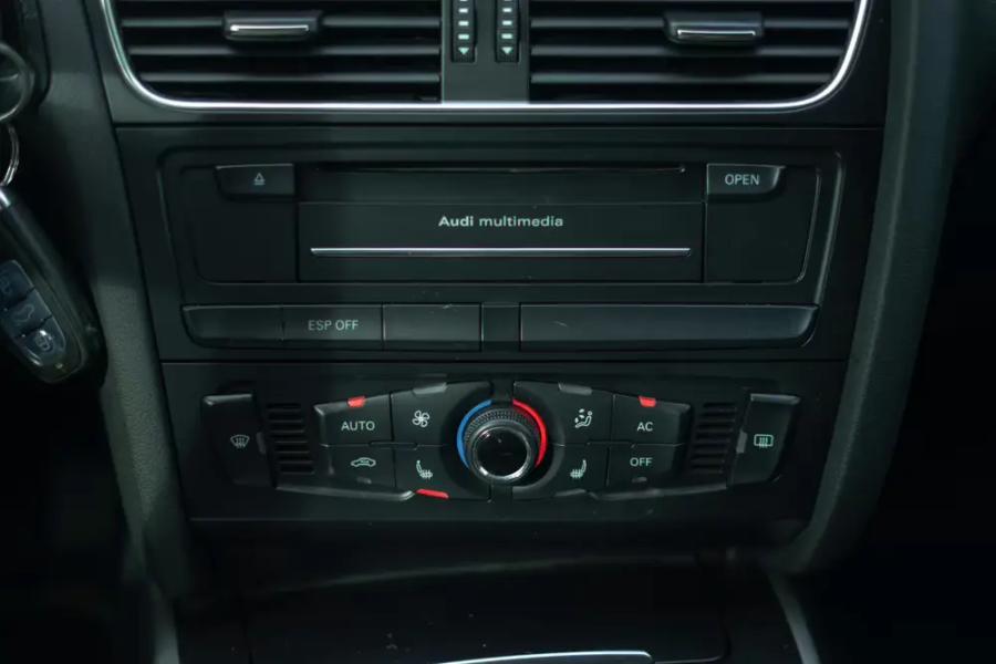 Black Audi Allroad 2009 in Liepaja, with an engine capacity of 2.00 L and mileage of 303 thousand km for 6800 €, photo 22 on AUTOMOTO.COM.LV