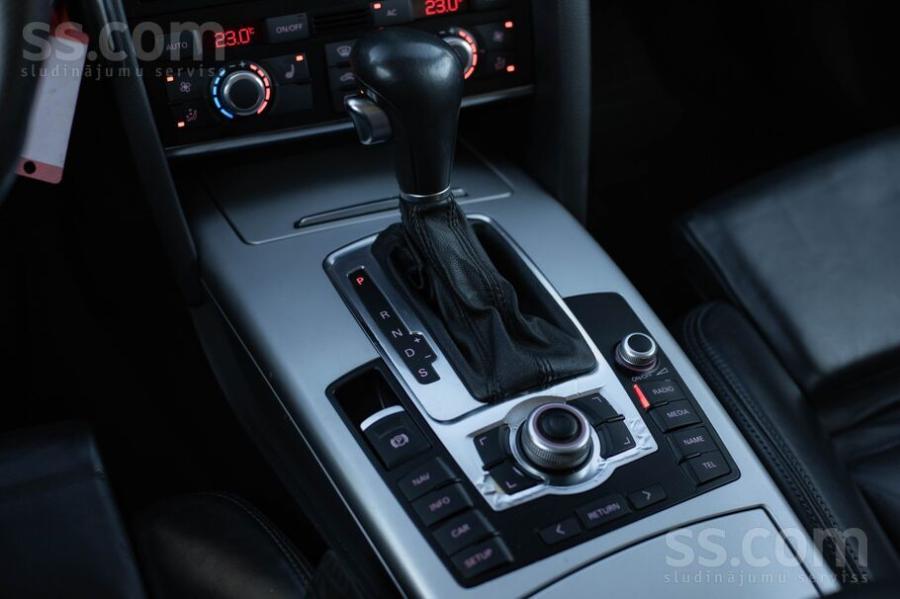 Black Audi Allroad 2010 in Riga, with an engine capacity of 3.00 L and mileage of 435 thousand km for 6290 €, photo 28 on AUTOMOTO.COM.LV