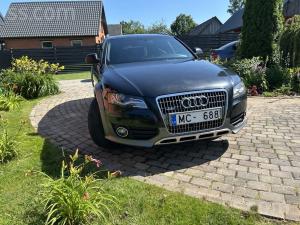 Melns Audi Allroad 2010 Valka, ar dzinēja tilpumu 3.00 L un nobraukumu 380 tūkst. km par 7200 €, foto 1 vietnē AUTOMOTO.COM.LV