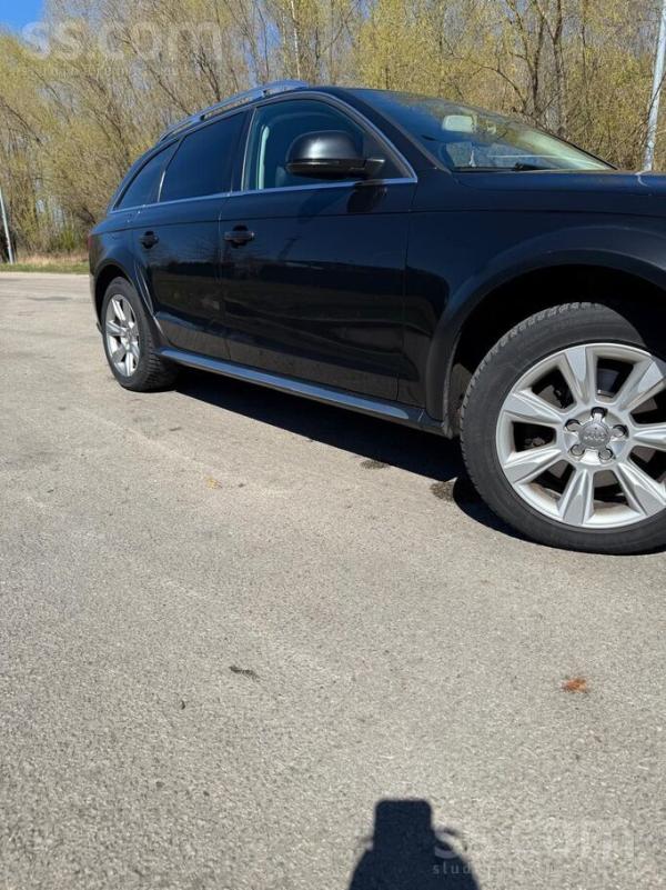 Black Audi Allroad 2011 in Riga, with an engine capacity of 2.00 L and mileage of 143 thousand km for 7500 €, photo 3 on AUTOMOTO.COM.LV