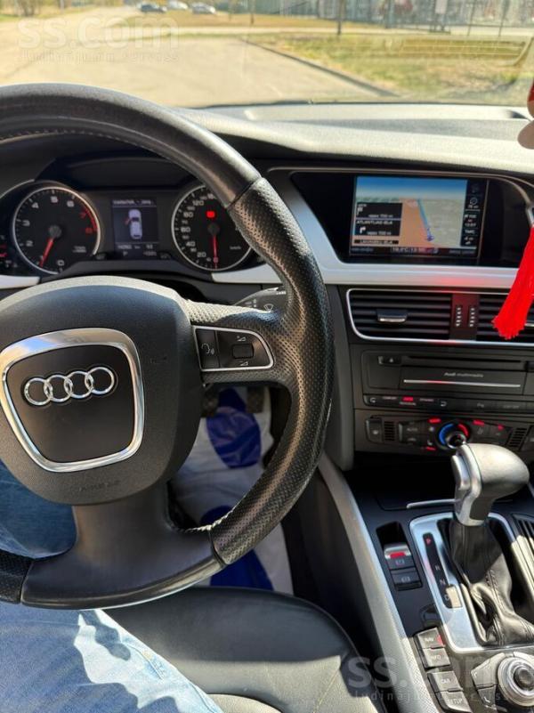 Black Audi Allroad 2011 in Riga, with an engine capacity of 2.00 L and mileage of 143 thousand km for 7500 €, photo 7 on AUTOMOTO.COM.LV