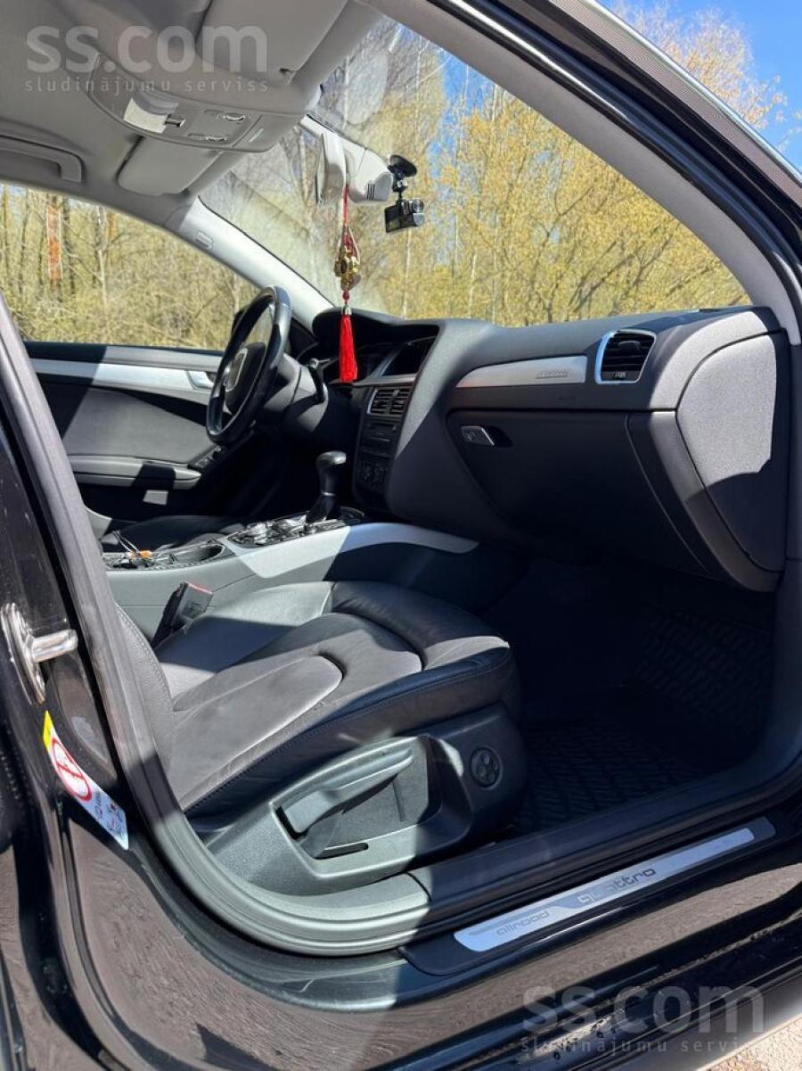 Black Audi Allroad 2011 in Riga, with an engine capacity of 2.00 L and mileage of 143 thousand km for 7500 €, photo 13 on AUTOMOTO.COM.LV