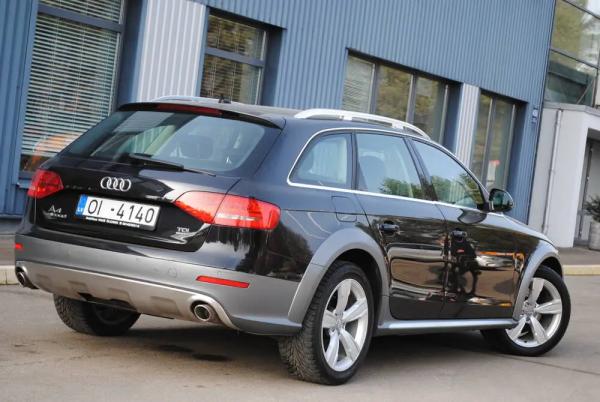 Black Audi Allroad 2011 in Riga, with an engine capacity of 3.00 L and mileage of 237 thousand km for 9990 €, photo 2 on AUTOMOTO.COM.LV