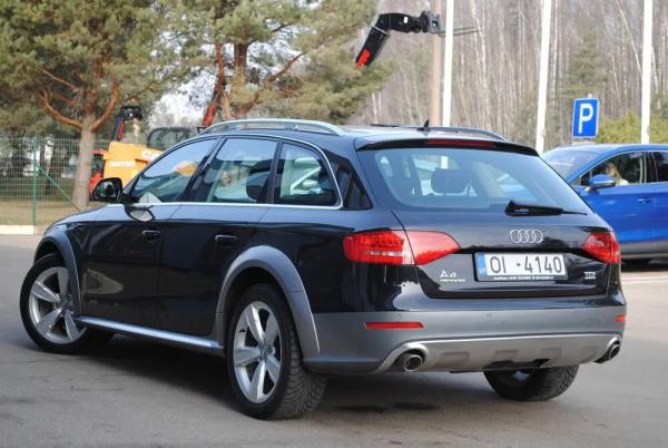 Black Audi Allroad 2011 in Riga, with an engine capacity of 3.00 L and mileage of 237 thousand km for 9990 €, photo 3 on AUTOMOTO.COM.LV