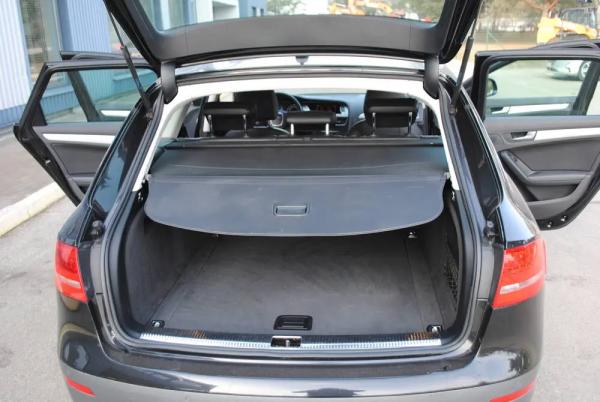 Black Audi Allroad 2011 in Riga, with an engine capacity of 3.00 L and mileage of 237 thousand km for 9990 €, photo 10 on AUTOMOTO.COM.LV