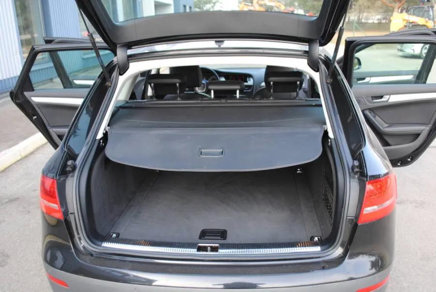 Black Audi Allroad 2011 in Riga, with an engine capacity of 3.00 L and mileage of 237 thousand km for 9990 €, photo 11 on AUTOMOTO.COM.LV