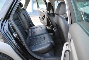 Black Audi Allroad 2011 in Riga, with an engine capacity of 3.00 L and mileage of 237 thousand km for 9990 €, photo 12 on AUTOMOTO.COM.LV