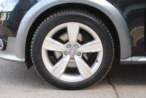 Black Audi Allroad 2011 in Riga, with an engine capacity of 3.00 L and mileage of 237 thousand km for 9990 €, photo 19 on AUTOMOTO.COM.LV