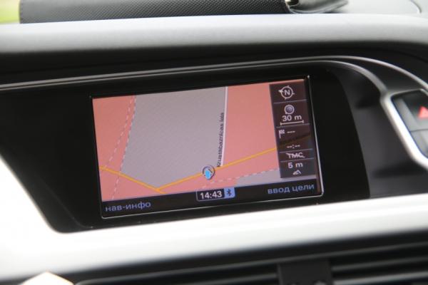 Black Audi Allroad 2011 in Riga, with an engine capacity of 3.00 L and mileage of 242 thousand km for 9990 €, photo 5 on AUTOMOTO.COM.LV