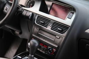 Black Audi Allroad 2011 in Riga, with an engine capacity of 3.00 L and mileage of 242 thousand km for 9990 €, photo 18 on AUTOMOTO.COM.LV