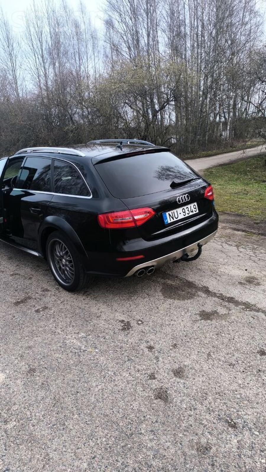 Black Audi Allroad 2012 in Aizkraukle, with an engine capacity of 2.00 L and mileage of 298 thousand km for 11500 €, photo 4 on AUTOMOTO.COM.LV