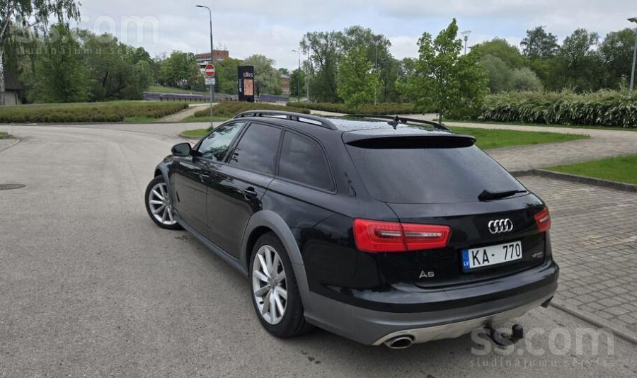 Black Audi Allroad 2012 in Rezekne, with an engine capacity of 3.00 L and mileage of 342 thousand km for 9500 €, photo 5 on AUTOMOTO.COM.LV