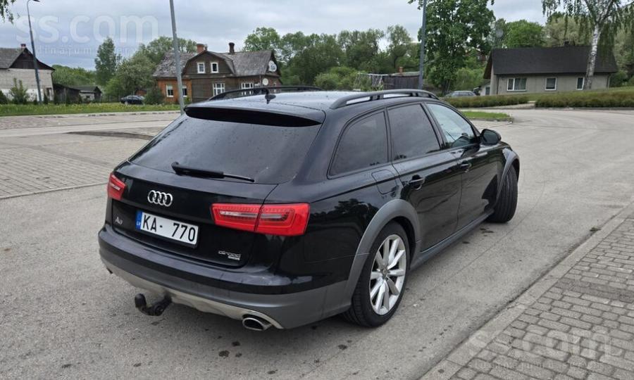 Black Audi Allroad 2012 in Rezekne, with an engine capacity of 3.00 L and mileage of 342 thousand km for 9500 €, photo 7 on AUTOMOTO.COM.LV