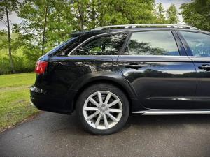 Melns Audi Allroad 2012 Jūrmala, ar dzinēja tilpumu 3.00 L un nobraukumu 301 tūkst. km par 11900 €, foto 18 vietnē AUTOMOTO.COM.LV