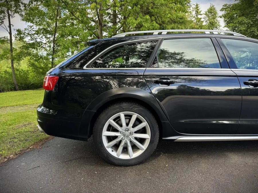 Melns Audi Allroad 2012 Jūrmala, ar dzinēja tilpumu 3.00 L un nobraukumu 301 tūkst. km par 11900 €, foto 18 vietnē AUTOMOTO.COM.LV