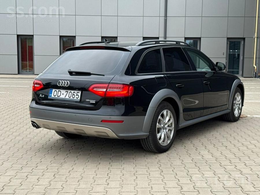 Melns Audi Allroad 2013 Rīga, ar dzinēja tilpumu 2.00 L un nobraukumu 224 tūkst. km par 11800 €, foto 5 vietnē AUTOMOTO.COM.LV