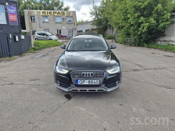 Melns Audi Allroad 2013 Rīga, ar dzinēja tilpumu 2.00 L un nobraukumu 209 tūkst. km par 10490 €, foto 3 vietnē AUTOMOTO.COM.LV