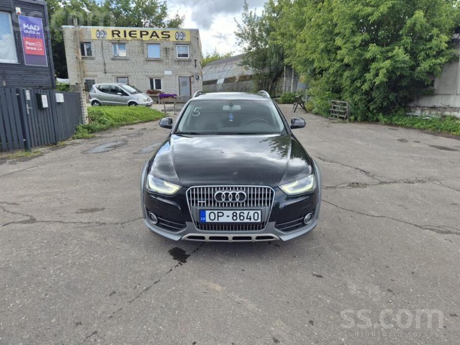 Melns Audi Allroad 2013 Rīga, ar dzinēja tilpumu 2.00 L un nobraukumu 209 tūkst. km par 10490 €, foto 4 vietnē AUTOMOTO.COM.LV