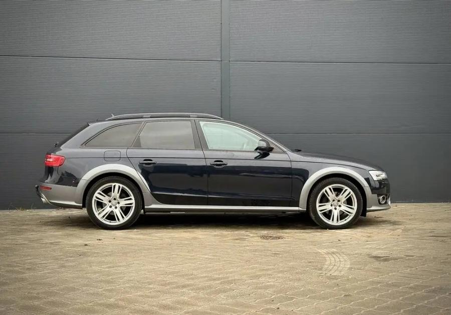 Melns Audi Allroad 2014 Rīga, ar dzinēja tilpumu 3.00 L un nobraukumu 235 tūkst. km par 12995 €, foto 6 vietnē AUTOMOTO.COM.LV