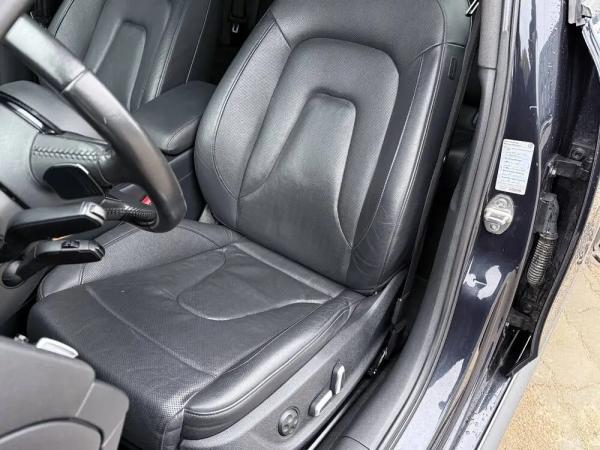 Black Audi Allroad 2014 in Riga, with an engine capacity of 3.00 L and mileage of 235 thousand km for 12995 €, photo 8 on AUTOMOTO.COM.LV