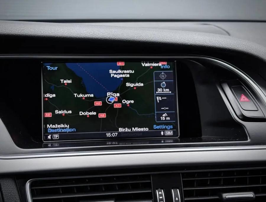 Melns Audi Allroad 2014 Rīga, ar dzinēja tilpumu 3.00 L un nobraukumu 235 tūkst. km par 12995 €, foto 15 vietnē AUTOMOTO.COM.LV