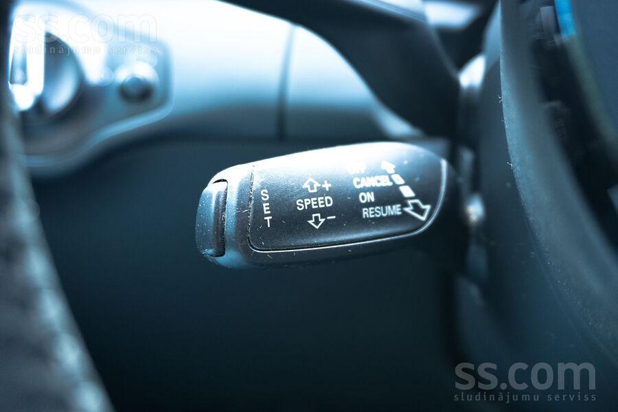 Black Audi Allroad 2014 in Riga, with an engine capacity of 2.00 L and mileage of 275 thousand km for 8990 €, photo 14 on AUTOMOTO.COM.LV