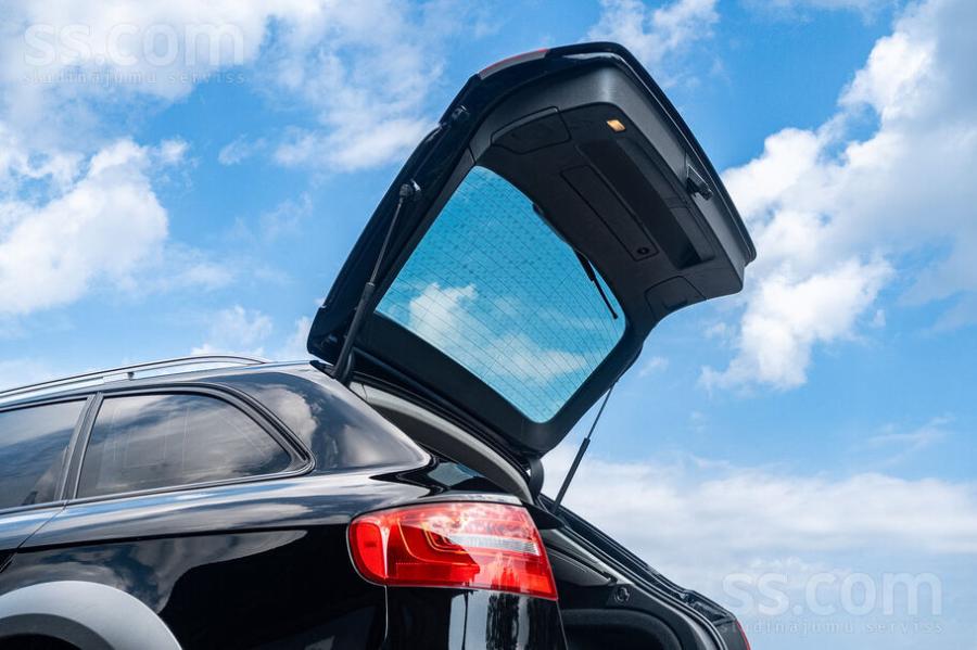 Black Audi Allroad 2014 in Riga, with an engine capacity of 2.00 L and mileage of 0 thousand km for 9450 €, photo 13 on AUTOMOTO.COM.LV