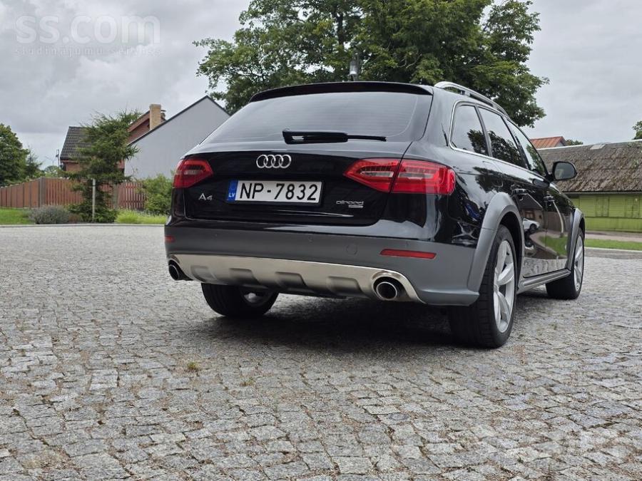 Black Audi Allroad 2014 in Talsi, with an engine capacity of 3.00 L and mileage of 260 thousand km for 13890 €, photo 4 on AUTOMOTO.COM.LV