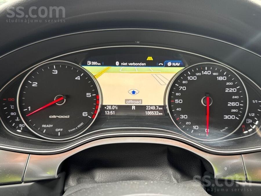 Melns Audi Allroad 2015 Jelgava, ar dzinēja tilpumu 3.00 L un nobraukumu 180 tūkst. km par 19500 €, foto 12 vietnē AUTOMOTO.COM.LV