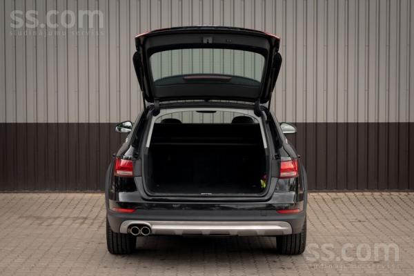 Black Audi Allroad 2016 in Talsi, with an engine capacity of 3.00 L and mileage of 303 thousand km for 14250 €, photo 6 on AUTOMOTO.COM.LV
