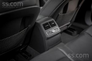 Black Audi Allroad 2016 in Talsi, with an engine capacity of 3.00 L and mileage of 303 thousand km for 14250 €, photo 30 on AUTOMOTO.COM.LV