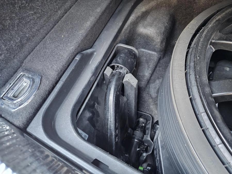 Black Audi Allroad 2016 in Riga, with an engine capacity of 2.00 L and mileage of 251 thousand km for 13450 €, photo 55 on AUTOMOTO.COM.LV