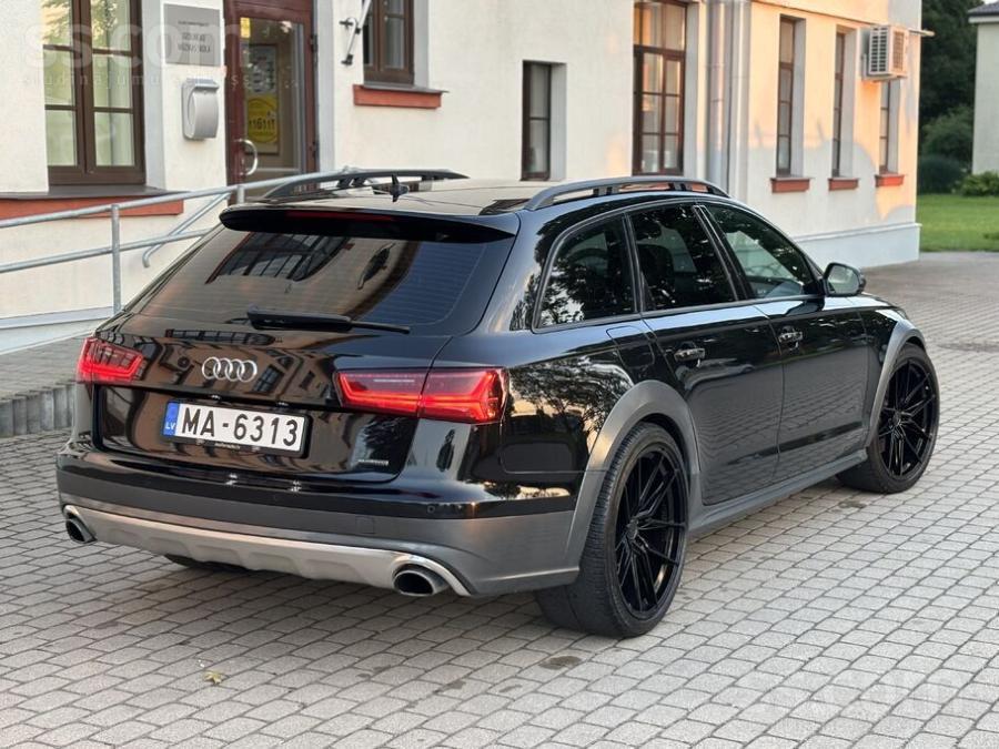 Black Audi Allroad 2016 in Jelgava, with an engine capacity of 3.00 L and mileage of 301 thousand km for 14500 €, photo 5 on AUTOMOTO.COM.LV