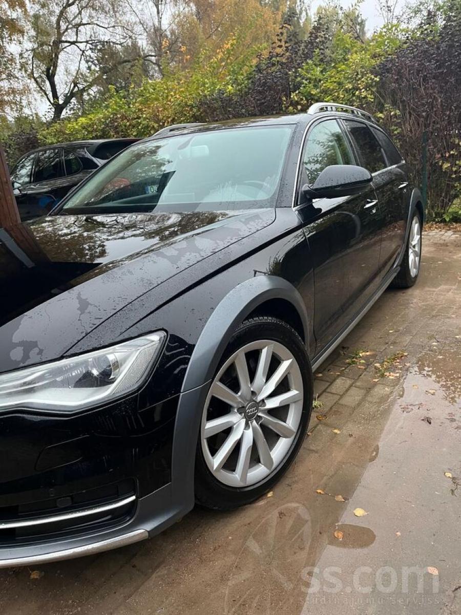 Black Audi Allroad 2016 in Riga, with an engine capacity of 3.00 L and mileage of 308 thousand km for 12500 €, photo 5 on AUTOMOTO.COM.LV