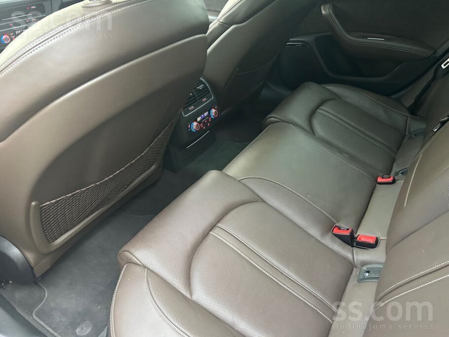 Black Audi Allroad 2017 in Tallinn, with an engine capacity of 3.00 L and mileage of 336 thousand km for 15500 €, photo 8 on AUTOMOTO.COM.LV
