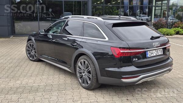 Black Audi Allroad 2020 in Riga, with an engine capacity of 3.00 L and mileage of 217 thousand km for 27650 €, photo 4 on AUTOMOTO.COM.LV