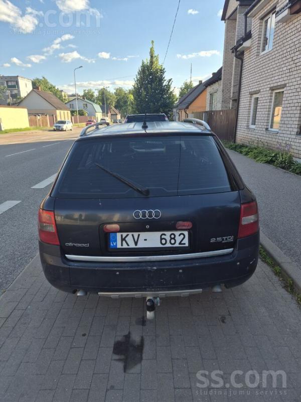 Zils Audi Allroad 2003 Daugavpils, ar dzinēja tilpumu 2.50 L un nobraukumu 483 tūkst. km par 1750 €, foto 4 vietnē AUTOMOTO.COM.LV