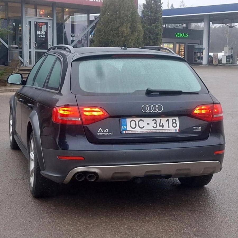 Zils Audi Allroad 2010 Cēsis, ar dzinēja tilpumu 2.00 L un nobraukumu 210 tūkst. km par 7800 €, foto 3 vietnē AUTOMOTO.COM.LV