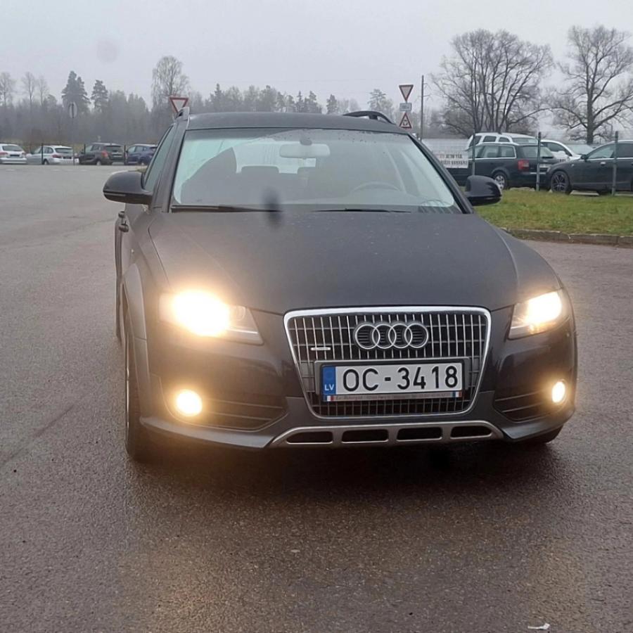 Zils Audi Allroad 2010 Cēsis, ar dzinēja tilpumu 2.00 L un nobraukumu 210 tūkst. km par 7800 €, foto 9 vietnē AUTOMOTO.COM.LV