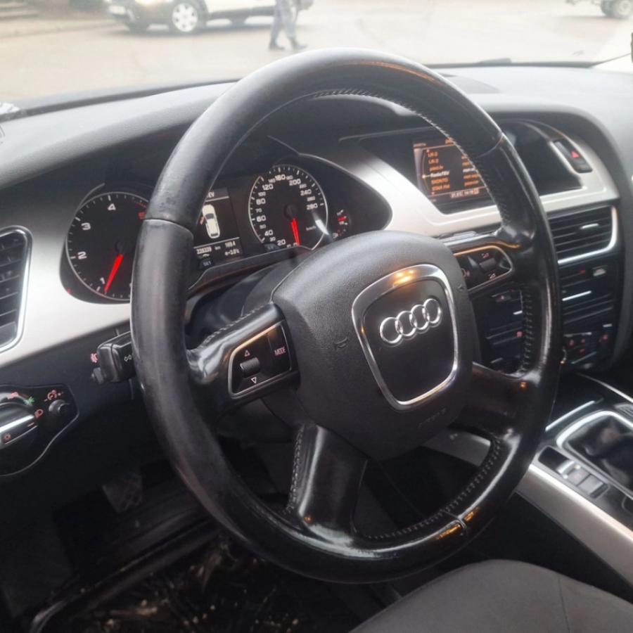 Zils Audi Allroad 2010 Cēsis, ar dzinēja tilpumu 2.00 L un nobraukumu 210 tūkst. km par 7800 €, foto 15 vietnē AUTOMOTO.COM.LV