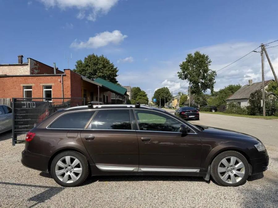 Brūns Audi Allroad 2010 Ventspils, ar dzinēja tilpumu 3.00 L un nobraukumu 349 tūkst. km par 6990 €, foto 9 vietnē AUTOMOTO.COM.LV