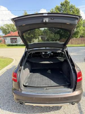 Brūns Audi Allroad 2010 Ventspils, ar dzinēja tilpumu 3.00 L un nobraukumu 349 tūkst. km par 6990 €, foto 20 vietnē AUTOMOTO.COM.LV