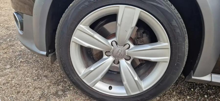 Brown Audi Allroad 2011 in Daugavpils, with an engine capacity of 2.00 L and mileage of 291 thousand km for 7950 €, photo 29 on AUTOMOTO.COM.LV