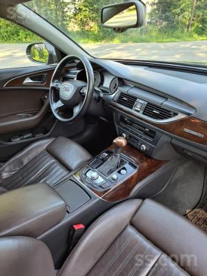 Brown Audi Allroad 2013 in Riga, with an engine capacity of 3.00 L and mileage of 370 thousand km for 11000 €, photo 8 on AUTOMOTO.COM.LV