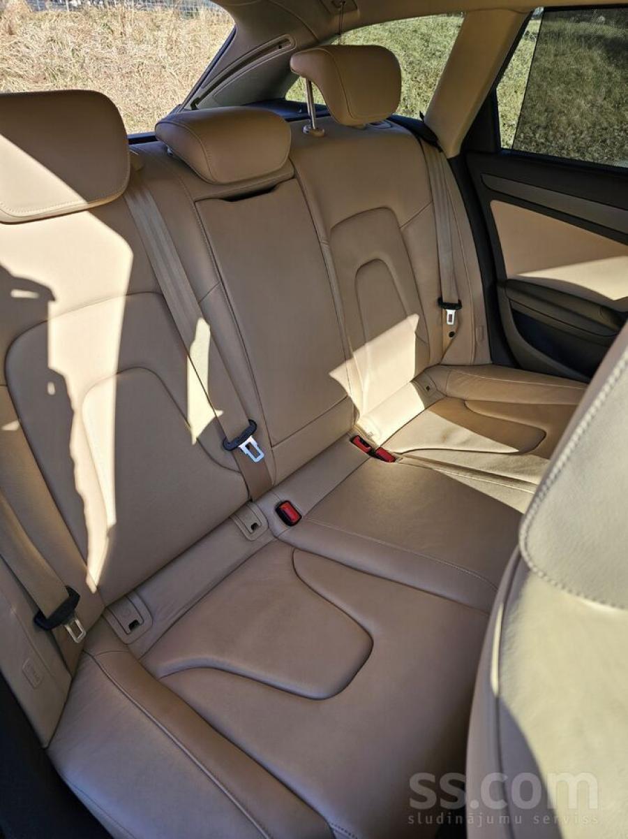 Brown Audi Allroad 2013 in Valmiera, with an engine capacity of 2.00 L and mileage of 247 thousand km for 9200 €, photo 12 on AUTOMOTO.COM.LV