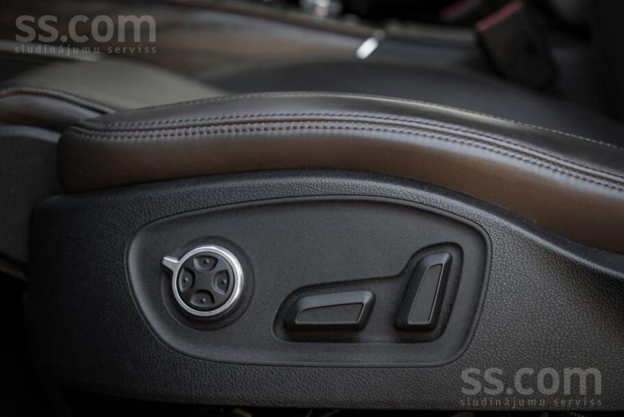 Brown Audi Allroad 2014 in Riga, with an engine capacity of 3.00 L and mileage of 205 thousand km for 14950 €, photo 12 on AUTOMOTO.COM.LV