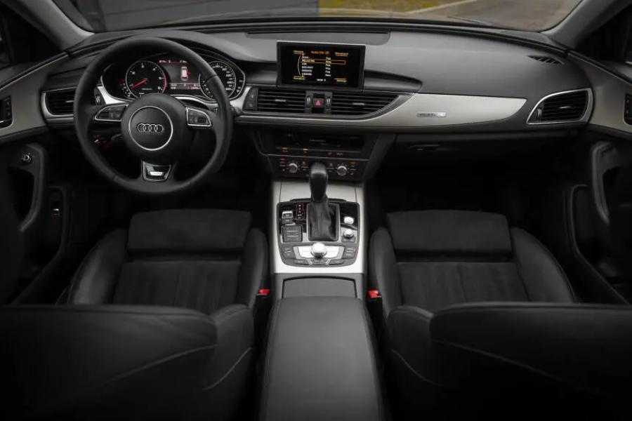 Brūns Audi Allroad 2015 Jelgava, ar dzinēja tilpumu 3.00 L un nobraukumu 210 tūkst. km par 16950 €, foto 7 vietnē AUTOMOTO.COM.LV